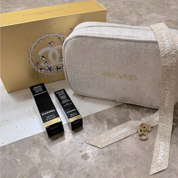 CHANEL | Bags | Chanel Holiday Gift Set 223 Easy Come Easy Glow Make Up ...